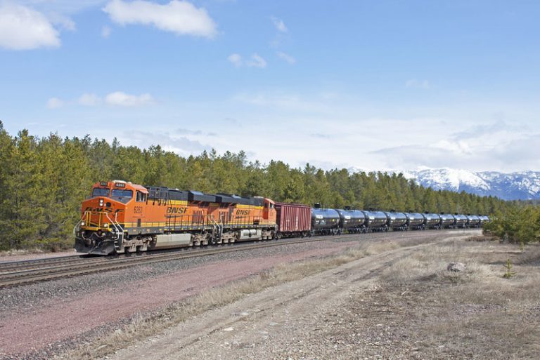 BNSF oil - Railfan & Railroad Magazine