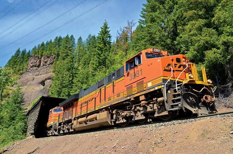 bnsf-stampede-pass-01 - Railfan & Railroad Magazine