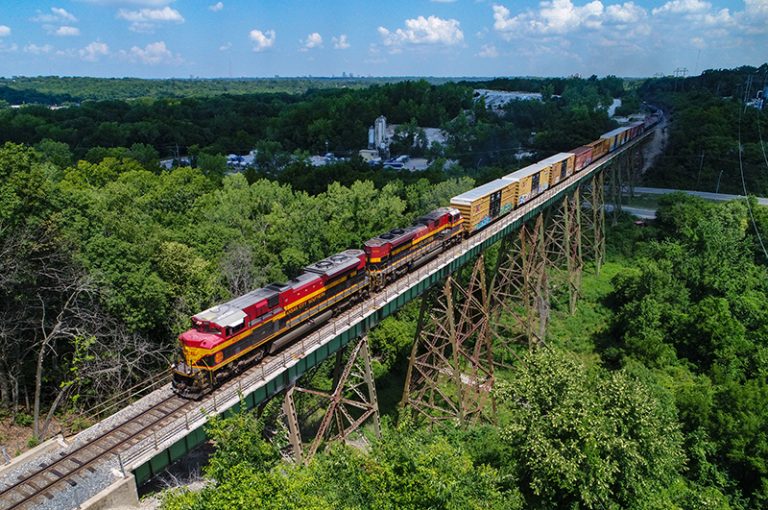 Photo Line: Kansas City Southern’s Midwestern Division - Railfan ...
