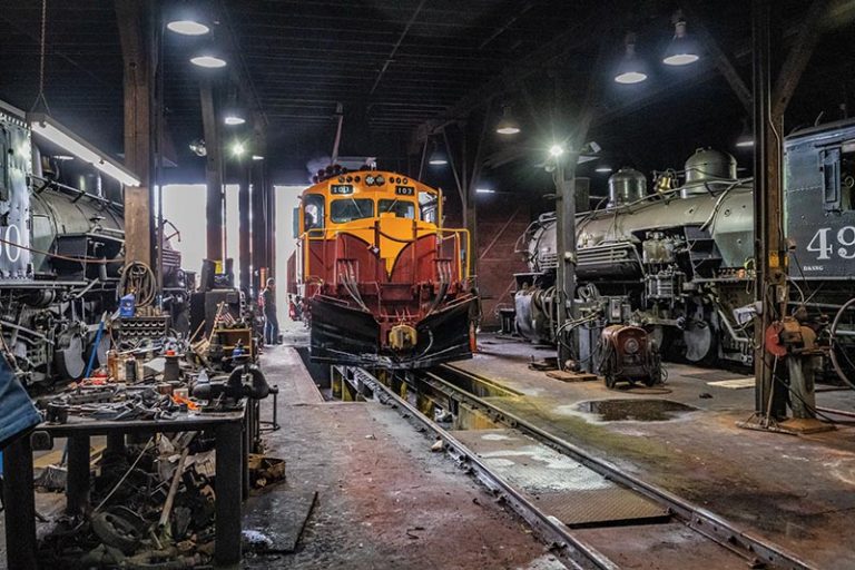 DL-535s: Big Alco Power for Narrow Rails - Railfan & Railroad Magazine