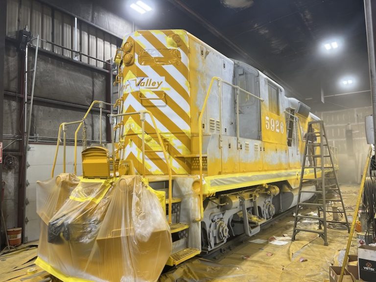 Heber Valley Repaints Pan Am Heritage Unit Black and Gold - Railfan ...