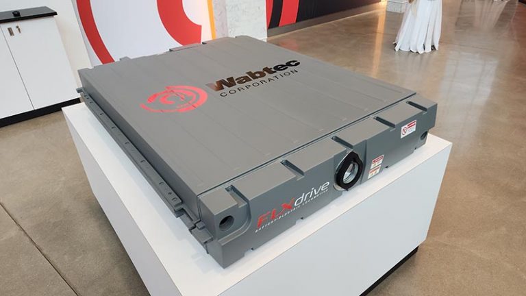 Wabtec, Australian Mining Company Unveils Battery-Powered Locomotive ...