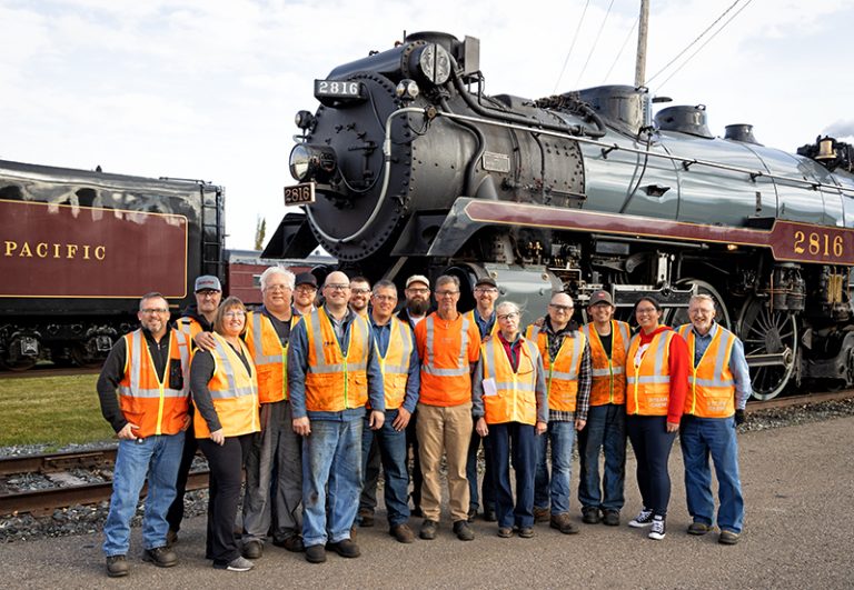 CP 2816 Finishes Season of Testing With Run on Transcontinental Main ...