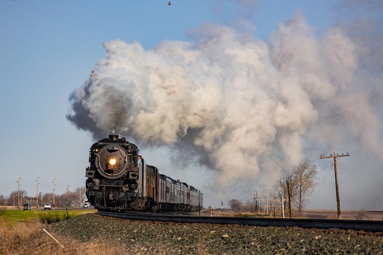 Photo Line: Canadian Pacific 2816 Leads Historic Tri-Nation Tour ...